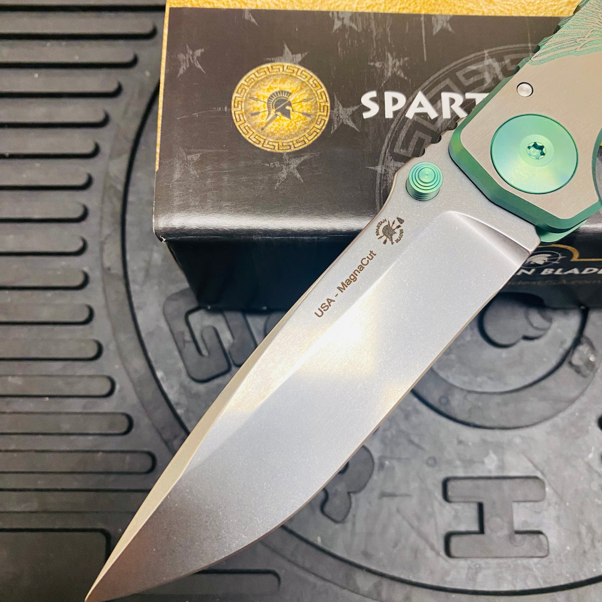 Spartan Blades Harsey Folder - GREEN Saint Michael, Magnacut Blade, Gr ...